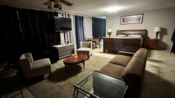 Penthouse 3 Balcony Fireplace Panoramic View - Chula Vista, CA