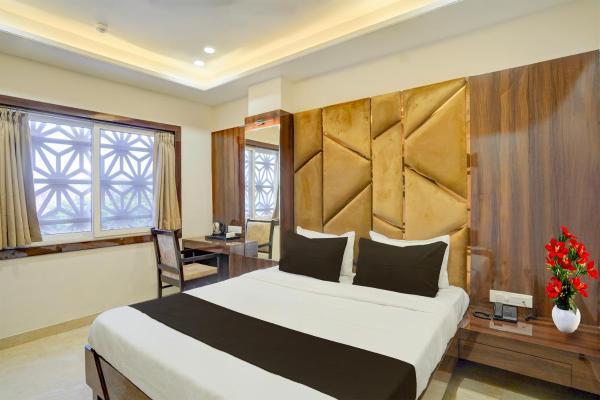 Townhouse Oak Railway Junction Kota Formerly Hotel Crosslane - Kota