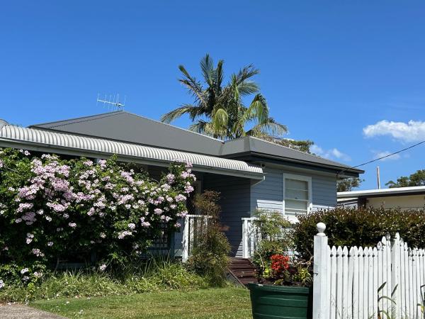 Spacious Stylish Coastal Escape - Forster