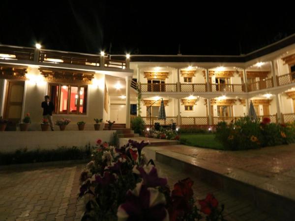 Hotel Ladakh Inn - Leh