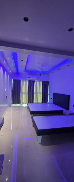 Hotel The Rudra Palace - Valsad