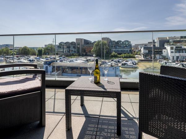 Luxurious Riverside View Apartment Pass The Keys - Lincoln
