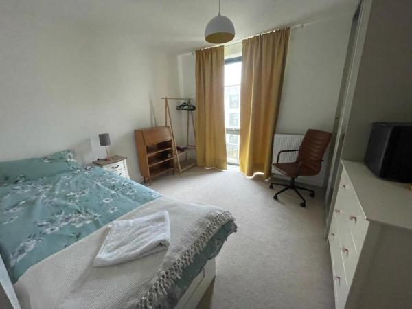 Double Bedroom With En-suite - Barnet