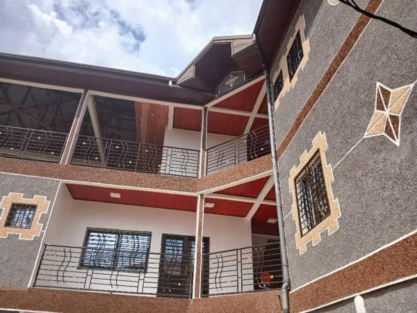 Six Nations Lodge - Yaoundé