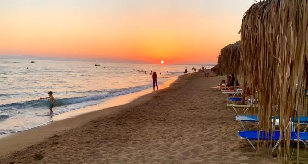 Santorini Studios Pleasure - Santorini