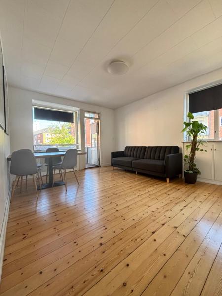 Lys Og Komfortabel Lejlighed Tæt På Amager Metrostation - Copenhagen