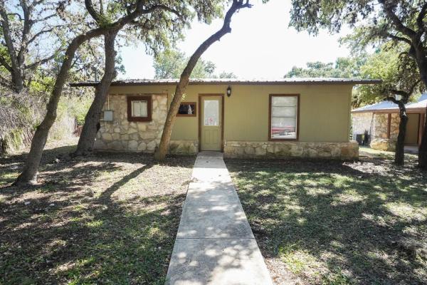 Cypress Villa 1 - Concan, TX