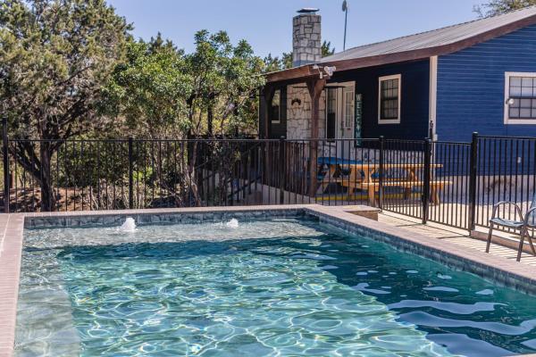 El Cabinito - Concan, TX