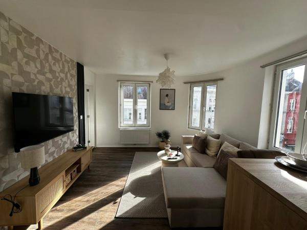 Lovely 1br & 1lr Apt For 4p, Only 15 Min Walk To City Center - Nazareth