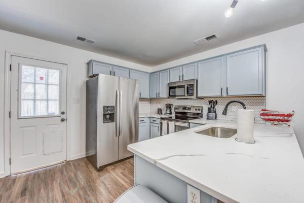 Mins To Downtown & U Of Memphis! High Point Duet 2 - Memphis, TN