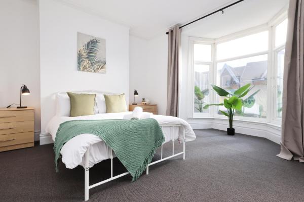 Spacious 6-bed Home For Work Crews & Groups - Wales