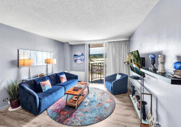 Hilo Lagoon Center #911 - Hilo, HI