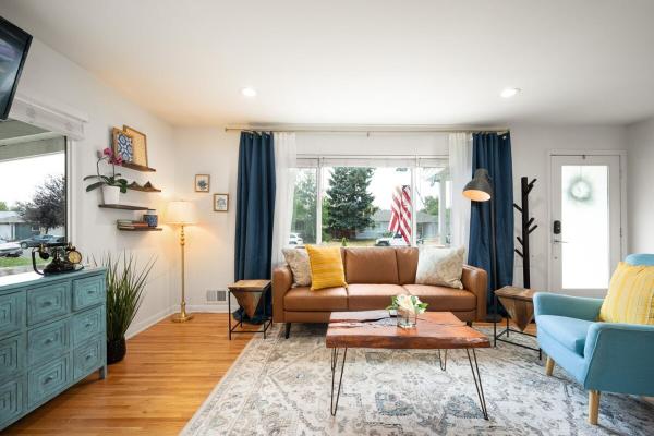 Luxury 3b-3b- Hot Tub, Sauna, Personal Gym - University of Denver, Denver