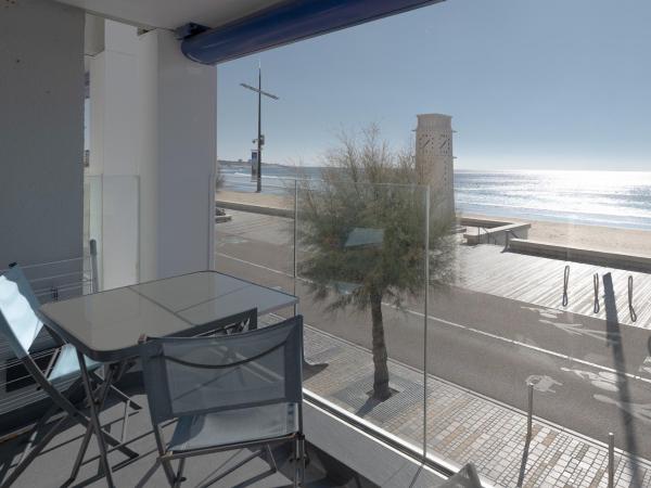 Appartement 2* Face Mer Avec Balcon Et Garage - Centre-ville Sables D'olonne - Fr-1-197-367 - Les Sables-d'Olonne