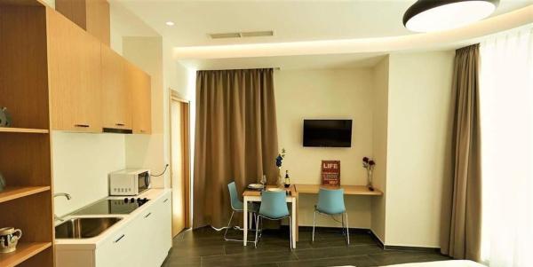 Magnet Comfort Home 63 - Tirana