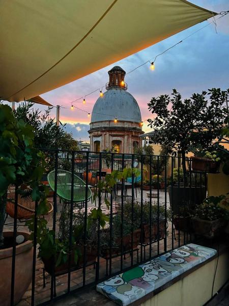 Magma Home - Rooms & Roof - Naples