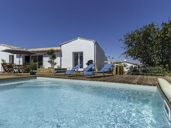 Maison Familiale Avec Piscine Chauffée Et Terrasse à La Flotte - Fr-1-835-20 - La Flotte