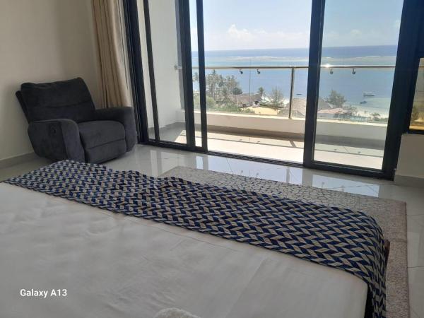 Seaview On Third Avenue Beach Apt-nyali - Mombasa