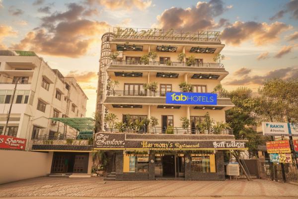 Fabhotel Santoor Geeta Bhawan Square - Indore
