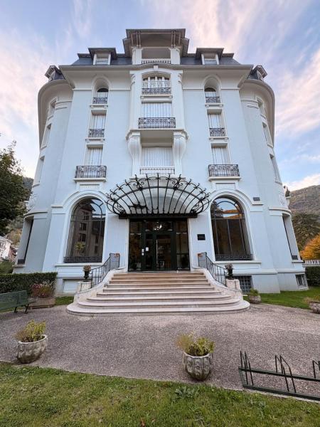 ÉVasion Tout Confort Au T3 Bis Pyrénées Palace - Creuse