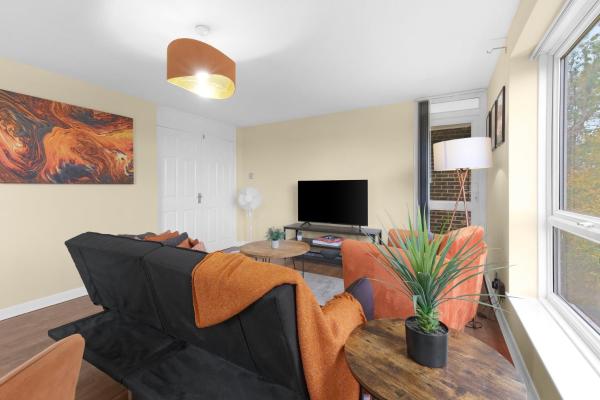 Modern 2 Bed Apartment With Parking In Broadlands Court - Bracknell