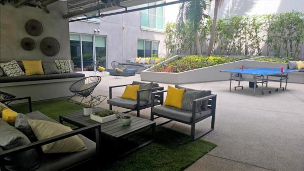 Modern Boutique Living In Culver City - Los Angeles, CA