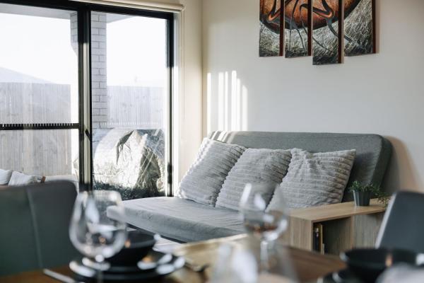 Enchanting Griffin Retreat Memorable Stay Awaits - Margate, Australia