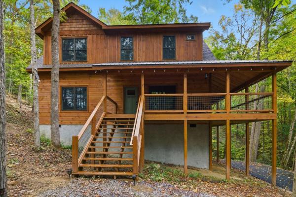 Jones Creek Cove - Wears Valley, TN