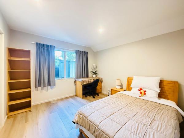 Christchurch Work Friendly Room - Christchurch