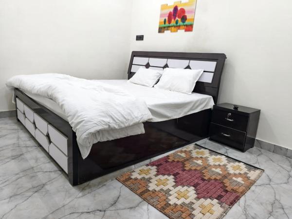 Rainbow Inn - Varanasi