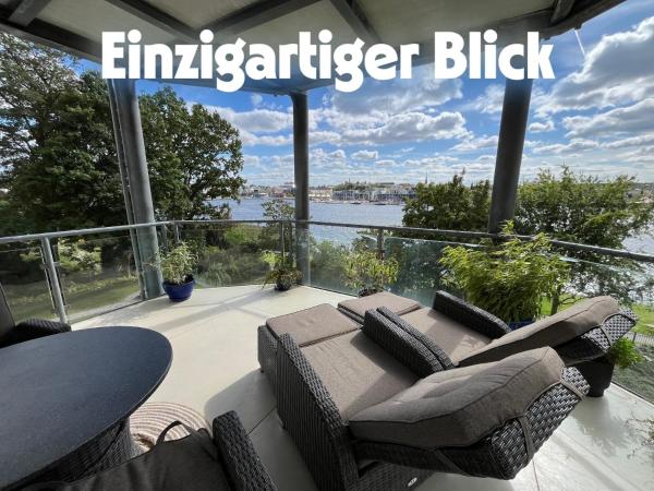 Beste Lage Mit Warnowblick - Großer Balkon, Zwei Schlafzimmer, Aufzug, Stellplatz - Rostock