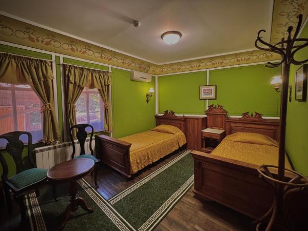 Family Hotel At Renaissance Square - Plovdiv