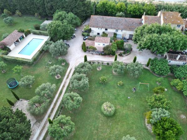 Maison Accueillante à Monteux Avec Piscine Partagée - Carpentras