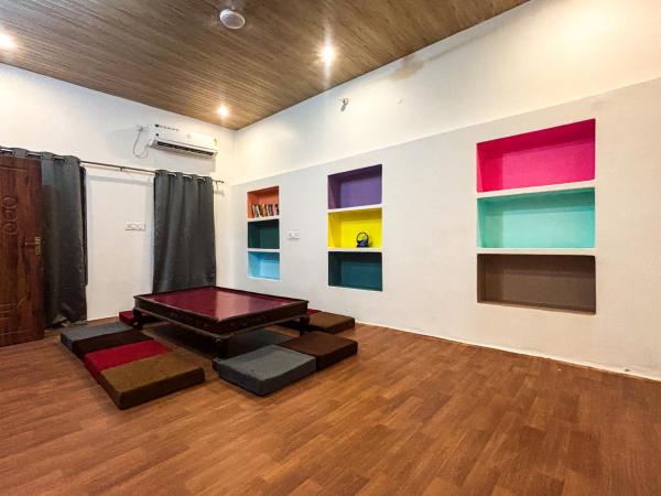 Mosaic Hostel Varanasi - Varanasi