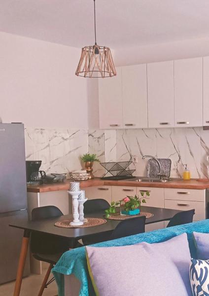 Efi's House - Флорина