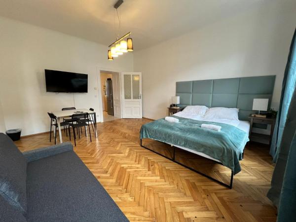 Comfortable & Amazing 2br Apt With Local Flair - 