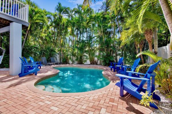 Castaway Cottage - Longboat Key, FL