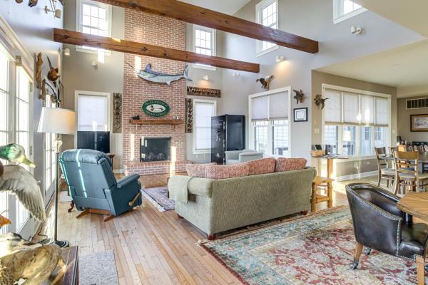 Eastern Shore Group Getaway! Riverfront Home - Maryland