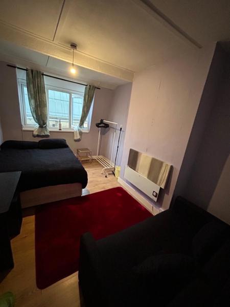 Pack It And Come - Woolwich