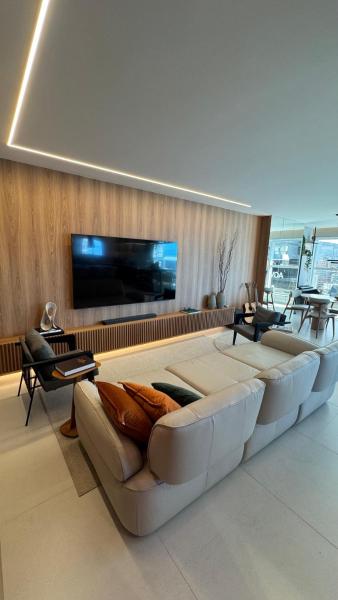 Apt Luxo Vista Mar 160m Com Jacuzzi E 2 Garagens - Itapema