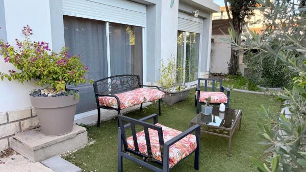 Appartement Familial 4 Personnes Avec Piscine & Parking - Beaucaire