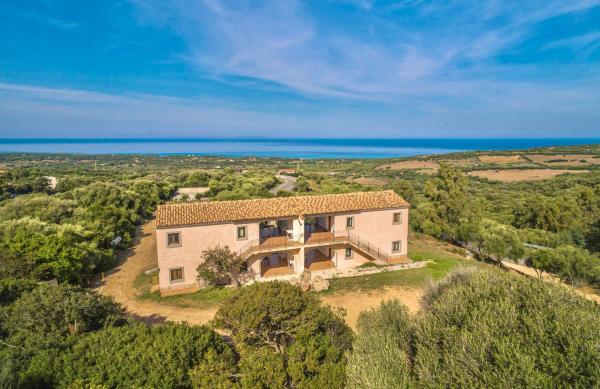 Isa - Residence With Swimming-pool In Badesi, Apartments With Private Terrace - Sardinia Island