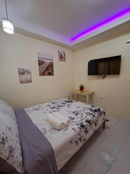 Compostela Guest Room #1 Terrace, Rooftop, Netflix, Wifi - Liloan