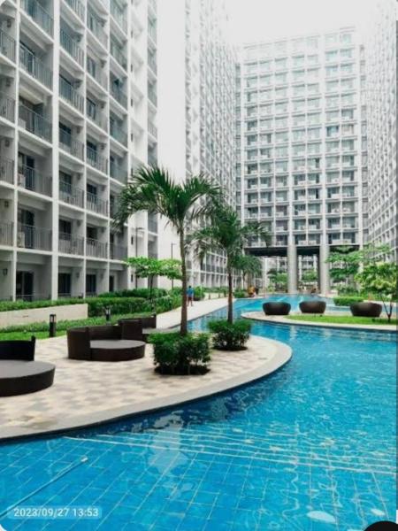 Overnight @ Shakhbot's - Metro Manila