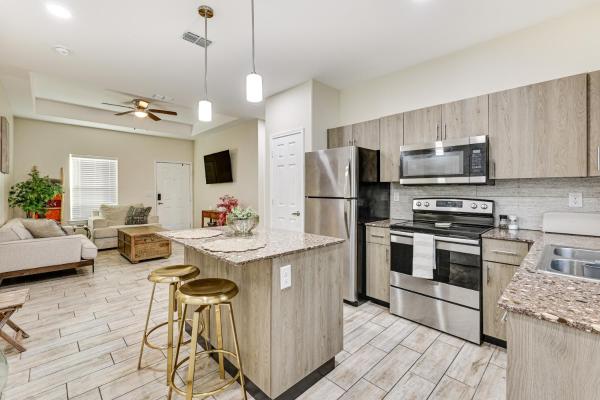 2 Mi To Dhr Health Commuter-friendly Pharr Apt - McAllen, TX