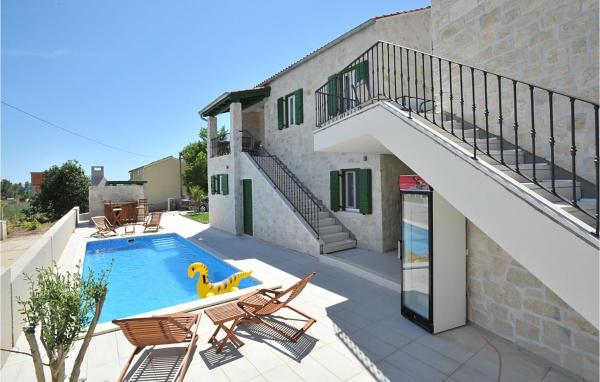 Beautiful Apartment In Privlaka - Privlaka