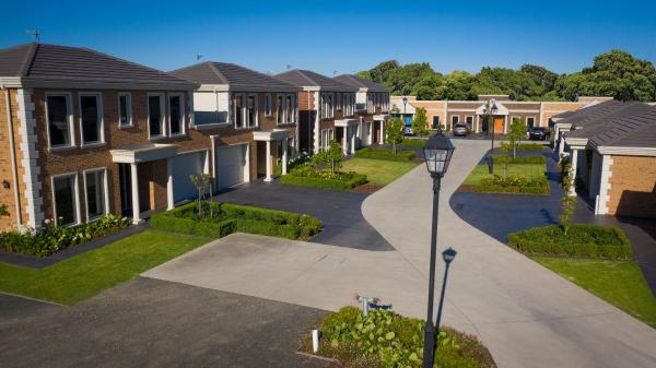 Mansi On Raymond - Sale, Australia