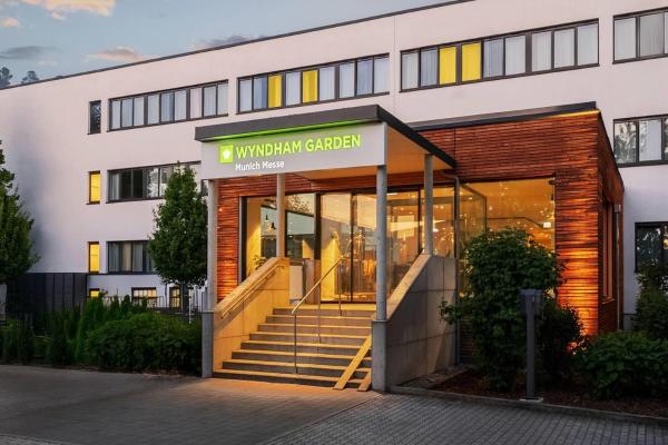 Wyndham Garden Munich Messe - Munich