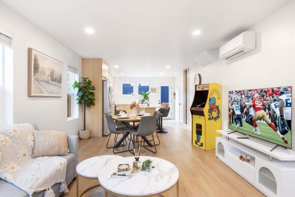 2025 Modern 2br Home Near Sea-tac & Boeing - Seattle, WA