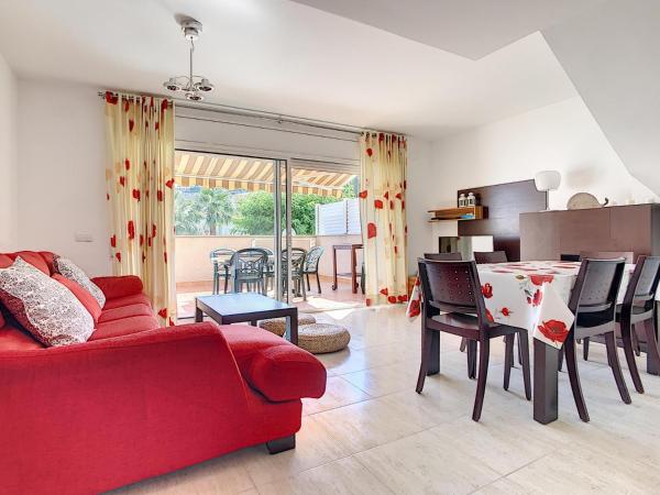 R164 Casa Adosada Con Piscina Comunitaria 3000m2 - Calafell